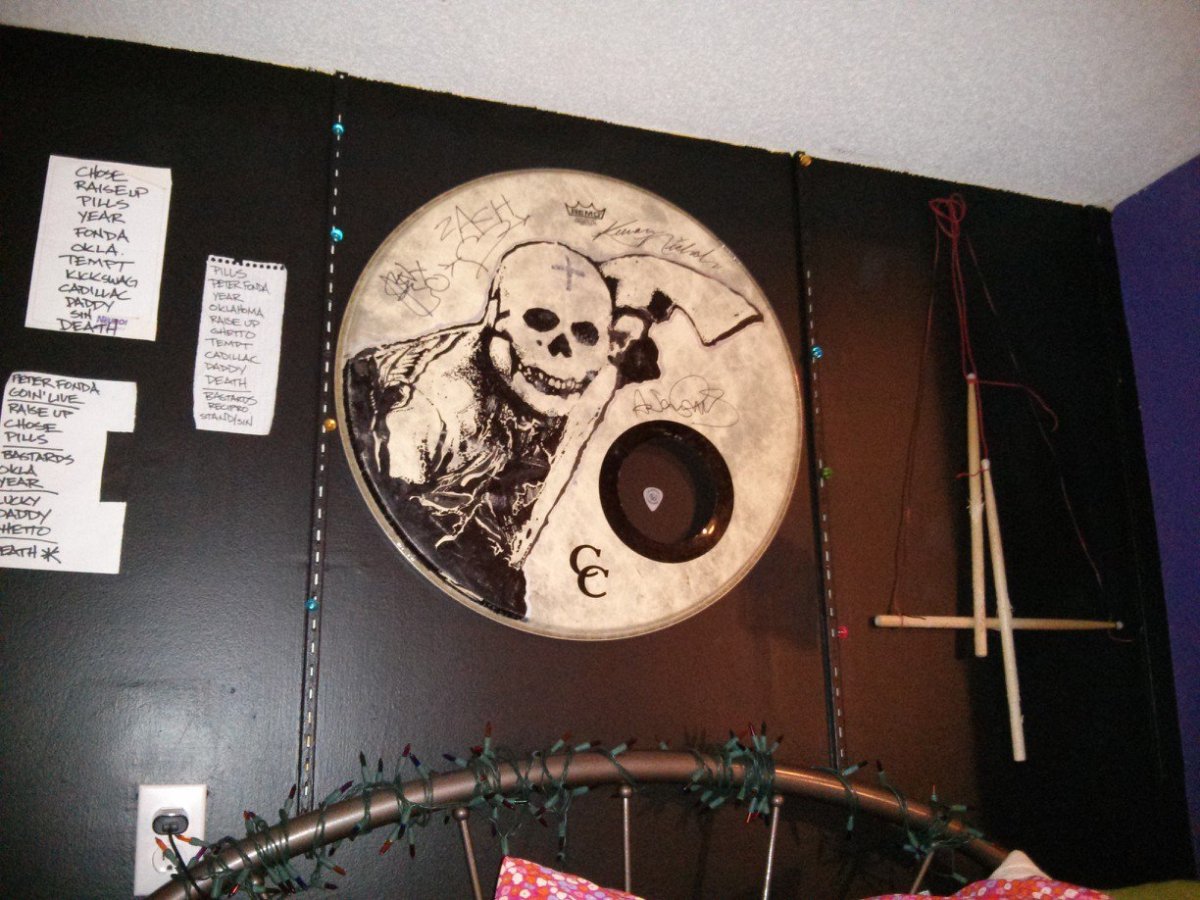 April 7 : Clean – Typewriter Moon